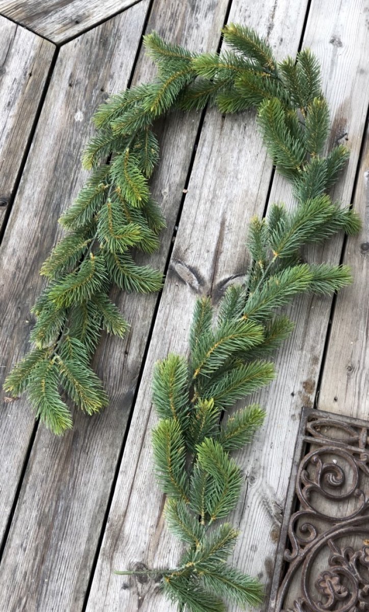 Granris girlang längre att dekorera med - Den vita Julen