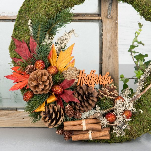 Höstlöv att dekorera med