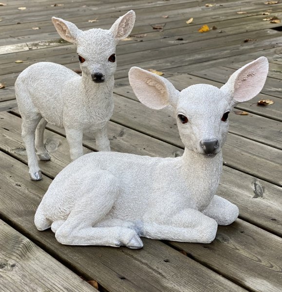 Vit vinter ren mamma & kalv att dekorera med
