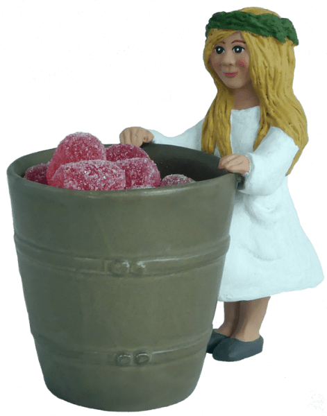 Maja med midsommarkrans Av Erkers Mari Persson